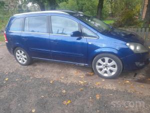 Blue Opel Zafira 2008 in Riga, with an engine capacity of 1.90 L and mileage of 423 thousand km for 1990 €, photo 4 on AUTOMOTO.COM.LV
