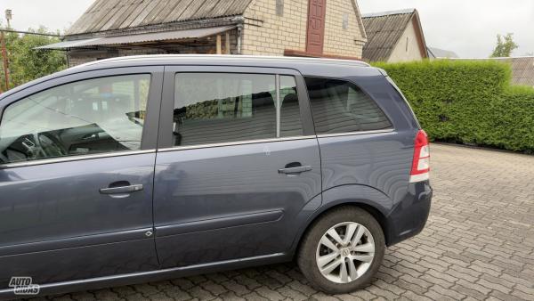 Zils Opel Zafira 2008 Tauragė, ar dzinēja tilpumu 1.90 L un nobraukumu 228 tūkst. km par 2050 €, foto 4 vietnē AUTOMOTO.COM.LV