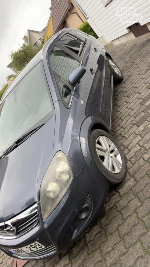 Zils Opel Zafira 2008 Tauragė, ar dzinēja tilpumu 1.90 L un nobraukumu 228 tūkst. km par 2050 €, foto 5 vietnē AUTOMOTO.COM.LV