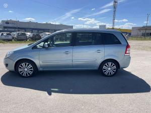Blue Opel Zafira 2009 in Siauliai, with an engine capacity of 1.91 L and mileage of 273 thousand km for 2450 €, photo 3 on AUTOMOTO.COM.LV