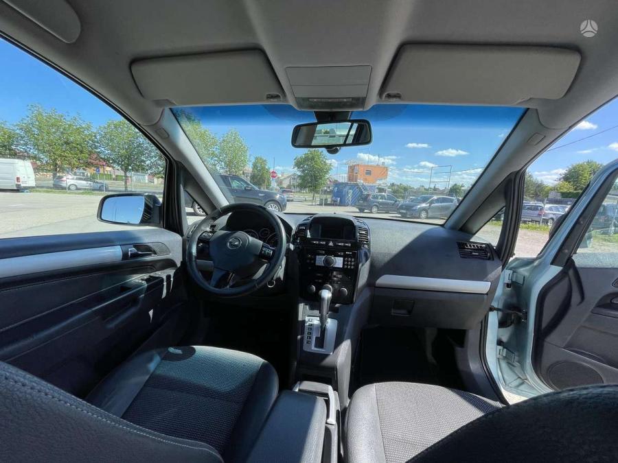 Blue Opel Zafira 2009 in Siauliai, with an engine capacity of 1.91 L and mileage of 273 thousand km for 2450 €, photo 15 on AUTOMOTO.COM.LV