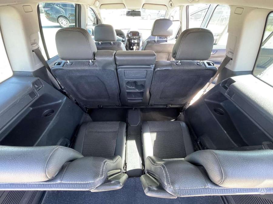 Blue Opel Zafira 2009 in Siauliai, with an engine capacity of 1.91 L and mileage of 273 thousand km for 2450 €, photo 17 on AUTOMOTO.COM.LV