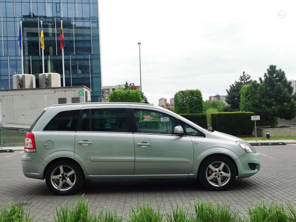 Blue Opel Zafira 2009 in Vilnius, with an engine capacity of 1.91 L and mileage of 210 thousand km for 980 €, photo 8 on AUTOMOTO.COM.LV