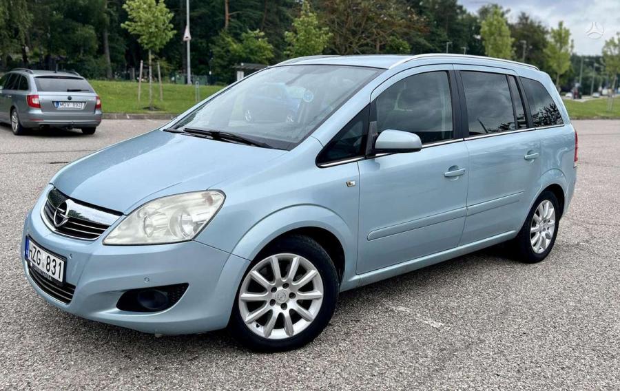 Blue Opel Zafira 2009 in Vilnius, with an engine capacity of 1.69 L and mileage of 331 thousand km for 1350 €, photo 3 on AUTOMOTO.COM.LV