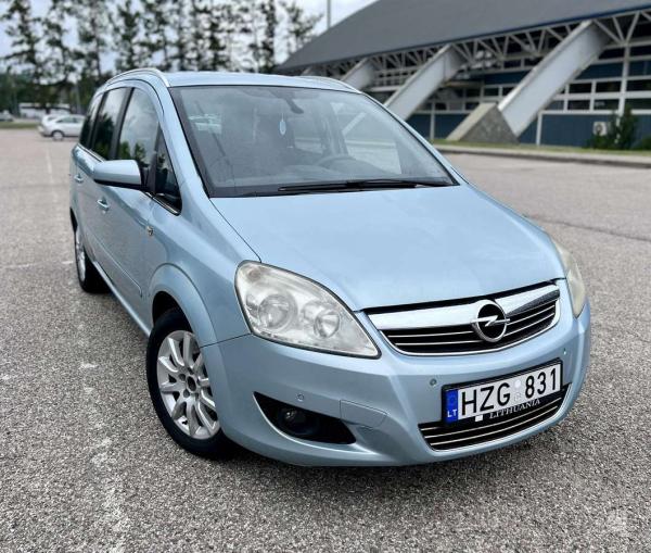 Blue Opel Zafira 2009 in Vilnius, with an engine capacity of 1.69 L and mileage of 331 thousand km for 1350 €, photo 9 on AUTOMOTO.COM.LV