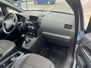 Blue Opel Zafira 2009 in Vilnius, with an engine capacity of 1.69 L and mileage of 331 thousand km for 1350 €, photo 13 on AUTOMOTO.COM.LV