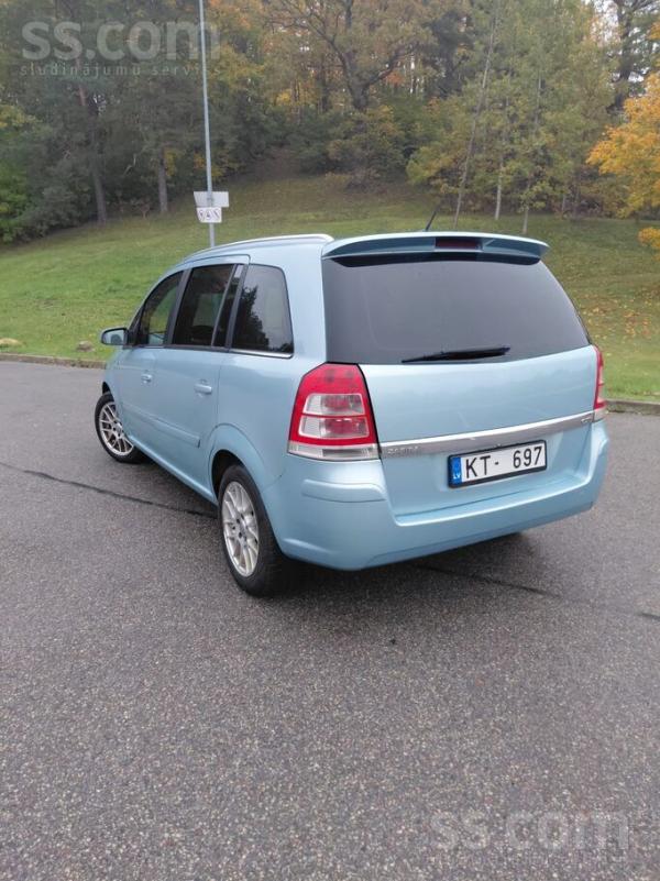 Opel Zafira 2009 Tukums vietnē Zils Opel Zafira 2009 Tukums, ar dzinēja tilpumu 1.70 L un nobraukumu 310 tūkst. km par 1450 €, foto 5 vietnē AUTOMOTO.COM.LV