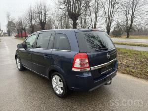 Blue Opel Zafira 2010 in Ogre, with an engine capacity of 1.70 L and mileage of 264 thousand km for 3999 €, photo 5 on AUTOMOTO.COM.LV