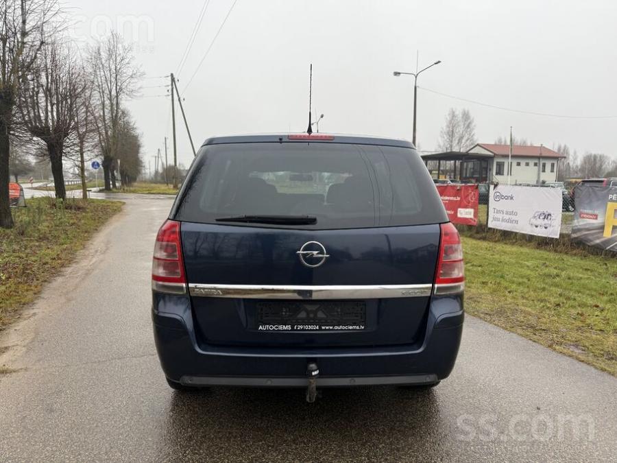 Blue Opel Zafira 2010 in Ogre, with an engine capacity of 1.70 L and mileage of 264 thousand km for 3999 €, photo 7 on AUTOMOTO.COM.LV