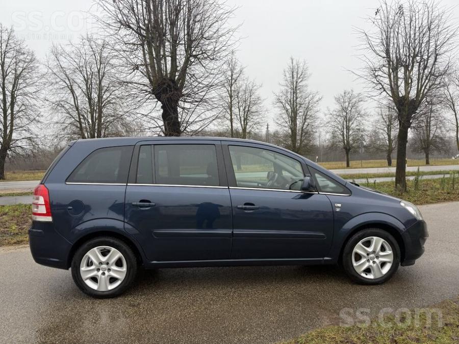 Blue Opel Zafira 2010 in Ogre, with an engine capacity of 1.70 L and mileage of 264 thousand km for 3999 €, photo 8 on AUTOMOTO.COM.LV