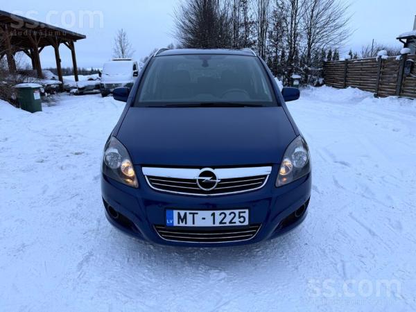 Zils Opel Zafira 2010 Saldus, ar dzinēja tilpumu 1.70 L un nobraukumu 290 tūkst. km par 2850 €, foto 2 vietnē AUTOMOTO.COM.LV