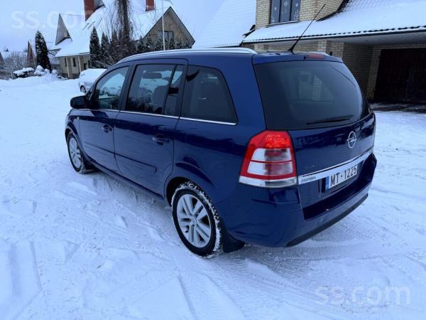 Zils Opel Zafira 2010 Saldus, ar dzinēja tilpumu 1.70 L un nobraukumu 290 tūkst. km par 2850 €, foto 7 vietnē AUTOMOTO.COM.LV