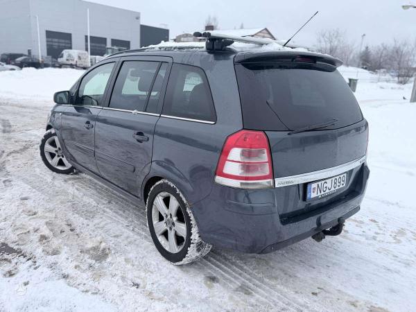 Blue Opel Zafira 2010 in Vilnius, with an engine capacity of 1.91 L and mileage of 276 thousand km for 1500 €, photo 4 on AUTOMOTO.COM.LV