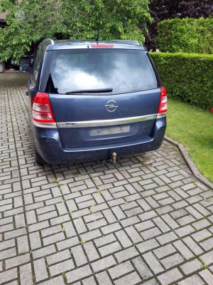 Zils Opel Zafira 2010 Vilkaviškis, ar dzinēja tilpumu 1.69 L un nobraukumu 200 tūkst. km par 800 €, foto 3 vietnē AUTOMOTO.COM.LV