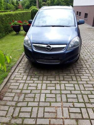 Zils Opel Zafira 2010 Vilkaviškis, ar dzinēja tilpumu 1.69 L un nobraukumu 200 tūkst. km par 800 €, foto 5 vietnē AUTOMOTO.COM.LV