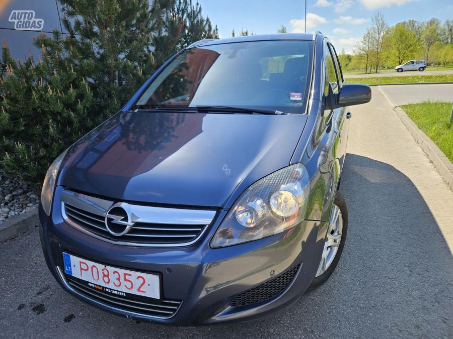 Blue Opel Zafira 2010 in Kluonaliai, with an engine capacity of 1.70 L and mileage of 300 thousand km for 1899 €, photo 3 on AUTOMOTO.COM.LV