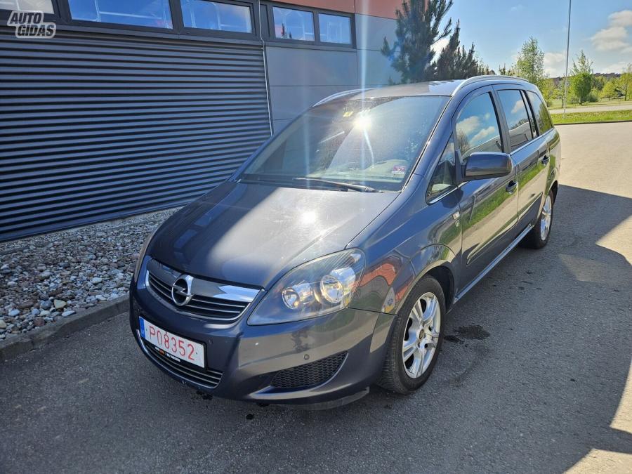 Blue Opel Zafira 2010 in Kluonaliai, with an engine capacity of 1.70 L and mileage of 300 thousand km for 1899 €, photo 4 on AUTOMOTO.COM.LV