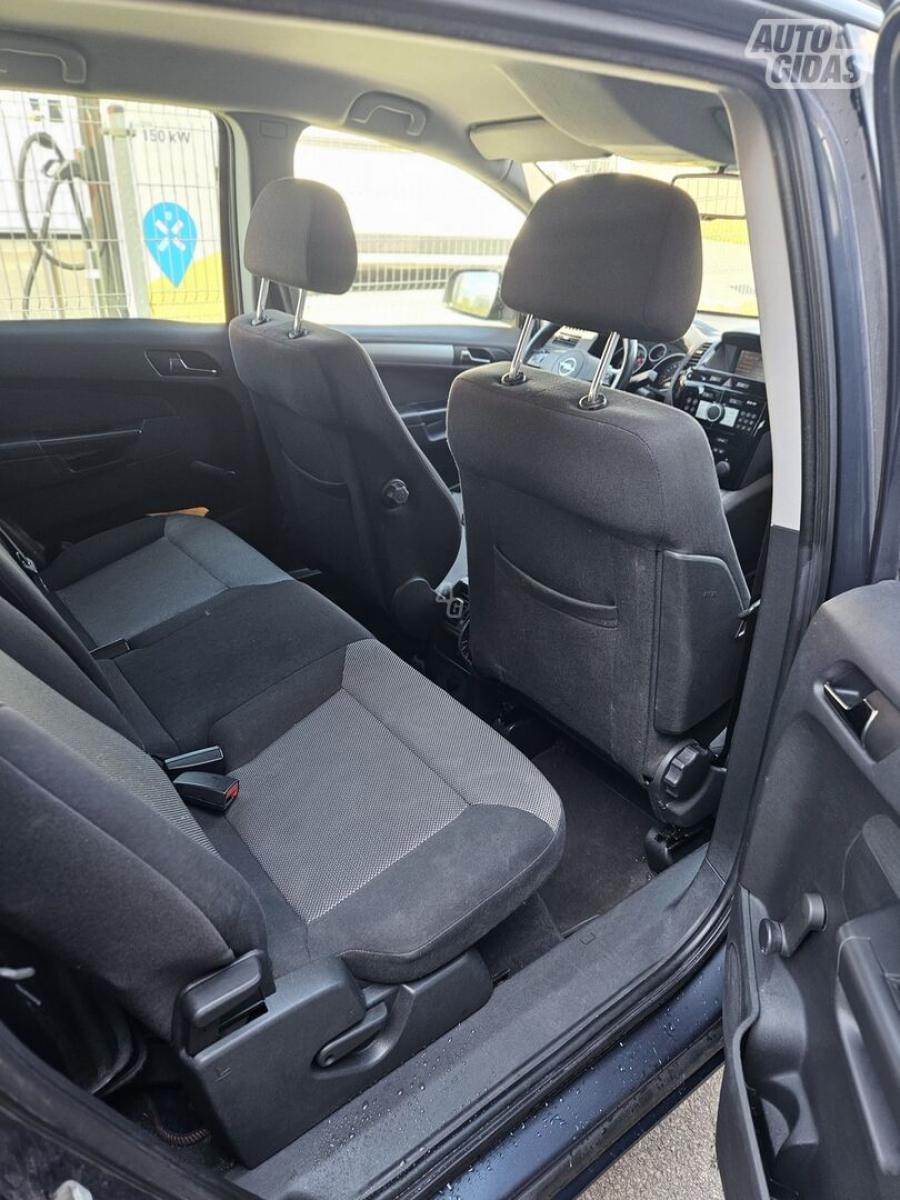 Blue Opel Zafira 2010 in Kluonaliai, with an engine capacity of 1.70 L and mileage of 300 thousand km for 1899 €, photo 21 on AUTOMOTO.COM.LV