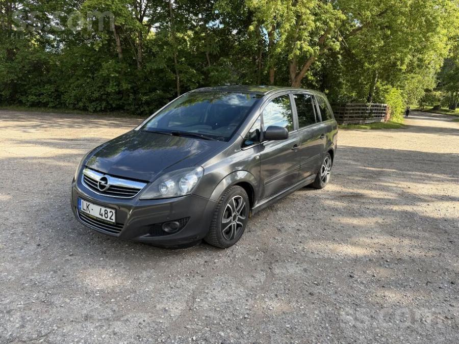 Zils Opel Zafira 2010 Saldus, ar dzinēja tilpumu 1.70 L un nobraukumu 375 tūkst. km par 1450 €, foto 1 vietnē AUTOMOTO.COM.LV