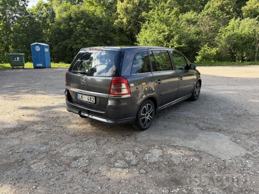 Zils Opel Zafira 2010 Saldus, ar dzinēja tilpumu 1.70 L un nobraukumu 375 tūkst. km par 1450 €, foto 4 vietnē AUTOMOTO.COM.LV