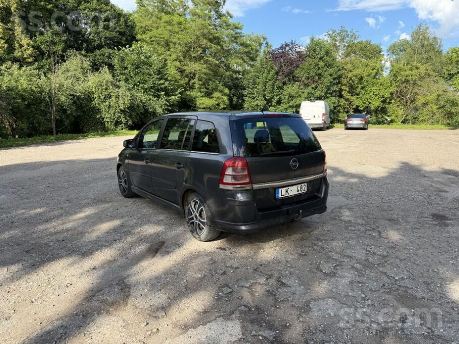 Zils Opel Zafira 2010 Saldus, ar dzinēja tilpumu 1.70 L un nobraukumu 375 tūkst. km par 1450 €, foto 5 vietnē AUTOMOTO.COM.LV