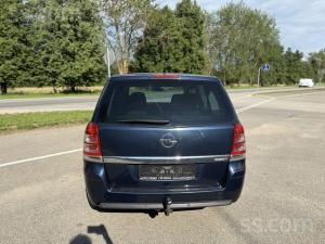 Blue Opel Zafira 2010 in Ogre, with an engine capacity of 1.70 L and mileage of 264 thousand km for 3599 €, photo 5 on AUTOMOTO.COM.LV