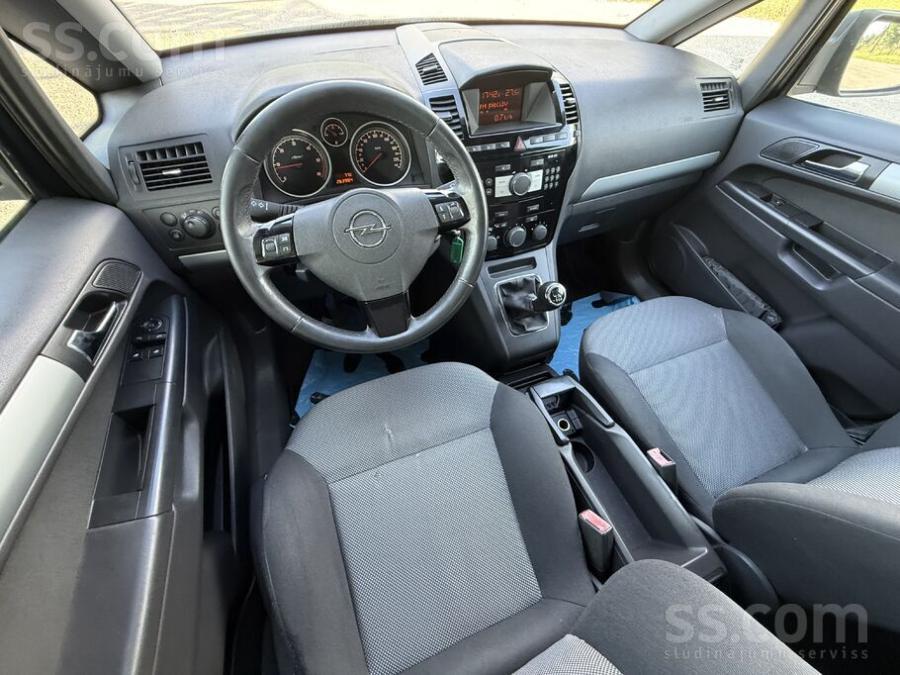 Blue Opel Zafira 2010 in Ogre, with an engine capacity of 1.70 L and mileage of 264 thousand km for 3599 €, photo 8 on AUTOMOTO.COM.LV