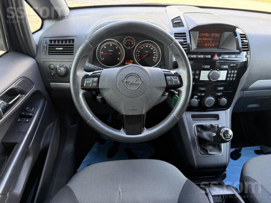 Blue Opel Zafira 2010 in Ogre, with an engine capacity of 1.70 L and mileage of 264 thousand km for 3599 €, photo 9 on AUTOMOTO.COM.LV