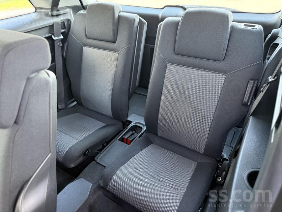 Blue Opel Zafira 2010 in Ogre, with an engine capacity of 1.70 L and mileage of 264 thousand km for 3599 €, photo 12 on AUTOMOTO.COM.LV