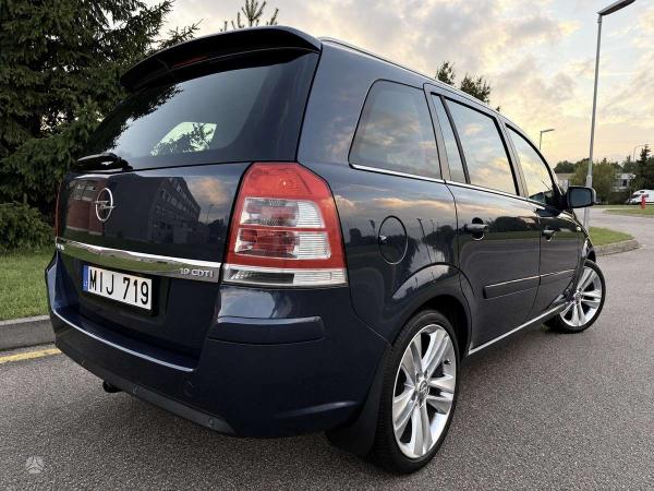 Опель Зафира 2010 в Каунас на AUTOMOTO.COM.LV Синий Опель Зафира 2010 в Каунас, объемом двигателя 1.91 л и пробегом 396 тыс. км за 2750 €, фото 5 на AUTOMOTO.COM.LV