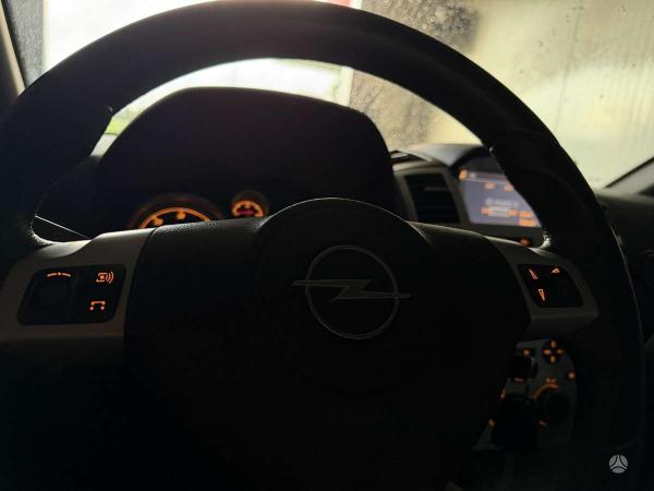 Опель Зафира 2010 в Каунас на AUTOMOTO.COM.LV Синий Опель Зафира 2010 в Каунас, объемом двигателя 1.91 л и пробегом 396 тыс. км за 2750 €, фото 11 на AUTOMOTO.COM.LV