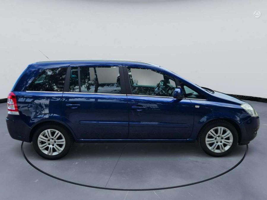 Zils Opel Zafira 2010 Marijampole, ar dzinēja tilpumu 1.91 L un nobraukumu 198 tūkst. km par 3600 €, foto 5 vietnē AUTOMOTO.COM.LV