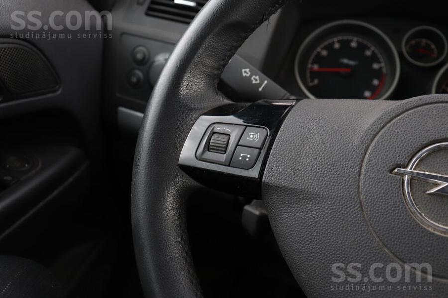 Zils Opel Zafira 2011 Valmiera, ar dzinēja tilpumu 1.60 L un nobraukumu 0 tūkst. km par 600 €, foto 16 vietnē AUTOMOTO.COM.LV
