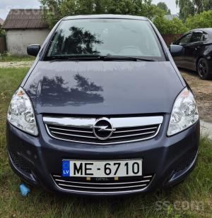 Zils Opel Zafira 2011 Rīga, ar dzinēja tilpumu 1.70 L un nobraukumu 341 tūkst. km par 2600 €, foto 3 vietnē AUTOMOTO.COM.LV