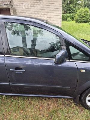 Zils Opel Zafira 2011 Rīga, ar dzinēja tilpumu 1.70 L un nobraukumu 341 tūkst. km par 2600 €, foto 5 vietnē AUTOMOTO.COM.LV
