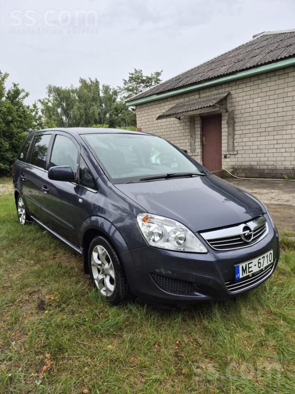 Zils Opel Zafira 2011 Rīga, ar dzinēja tilpumu 1.70 L un nobraukumu 341 tūkst. km par 2500 €, foto 2 vietnē AUTOMOTO.COM.LV