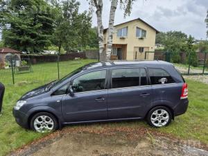 Blue Opel Zafira 2011 in Riga, with an engine capacity of 1.70 L and mileage of 341 thousand km for 2500 €, photo 5 on AUTOMOTO.COM.LV