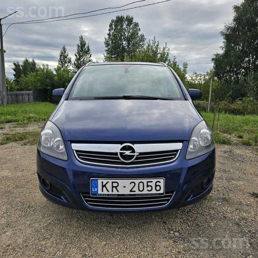 Blue Opel Zafira 2011 in Riga, with an engine capacity of 1.60 L and mileage of 390 thousand km for 2750 €, photo 3 on AUTOMOTO.COM.LV