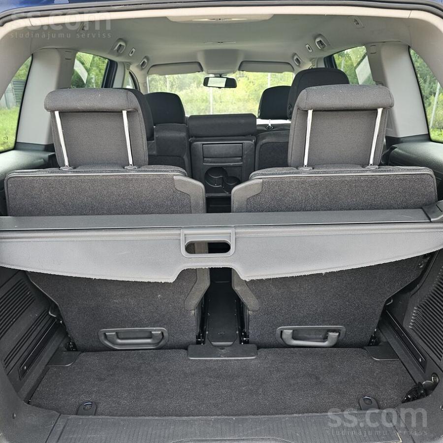 Blue Opel Zafira 2011 in Riga, with an engine capacity of 1.60 L and mileage of 390 thousand km for 2750 €, photo 10 on AUTOMOTO.COM.LV