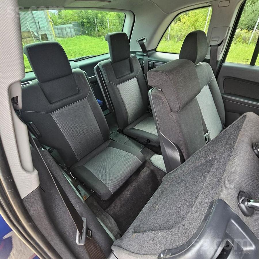 Blue Opel Zafira 2011 in Riga, with an engine capacity of 1.60 L and mileage of 390 thousand km for 2750 €, photo 11 on AUTOMOTO.COM.LV
