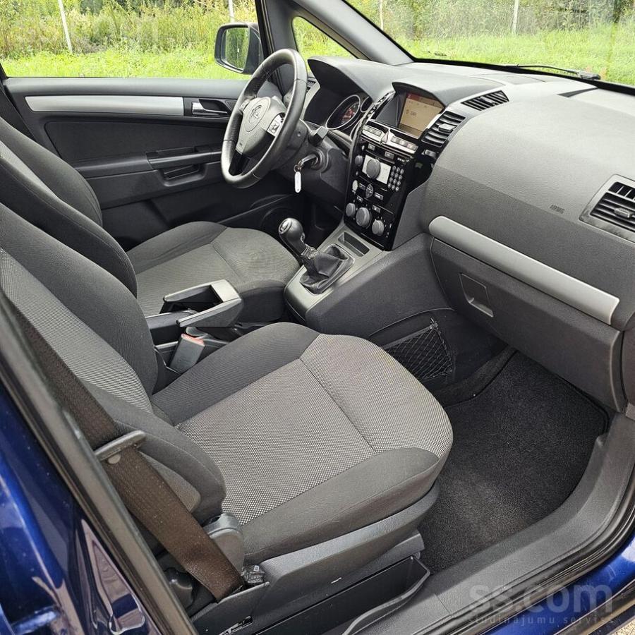 Blue Opel Zafira 2011 in Riga, with an engine capacity of 1.60 L and mileage of 390 thousand km for 2750 €, photo 13 on AUTOMOTO.COM.LV