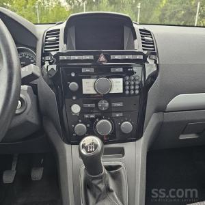 Blue Opel Zafira 2011 in Riga, with an engine capacity of 1.60 L and mileage of 390 thousand km for 2750 €, photo 15 on AUTOMOTO.COM.LV