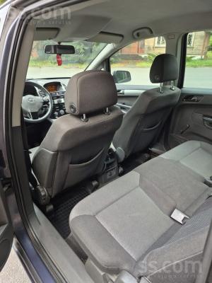 Zils Opel Zafira 2011 Rīga, ar dzinēja tilpumu 1.70 L un nobraukumu 341 tūkst. km par 2200 €, foto 3 vietnē AUTOMOTO.COM.LV