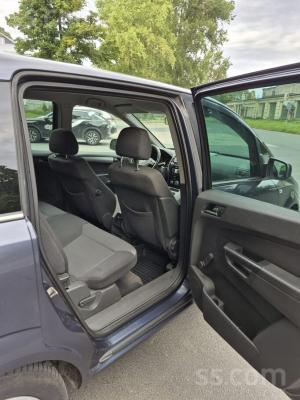 Zils Opel Zafira 2011 Rīga, ar dzinēja tilpumu 1.70 L un nobraukumu 341 tūkst. km par 2200 €, foto 4 vietnē AUTOMOTO.COM.LV