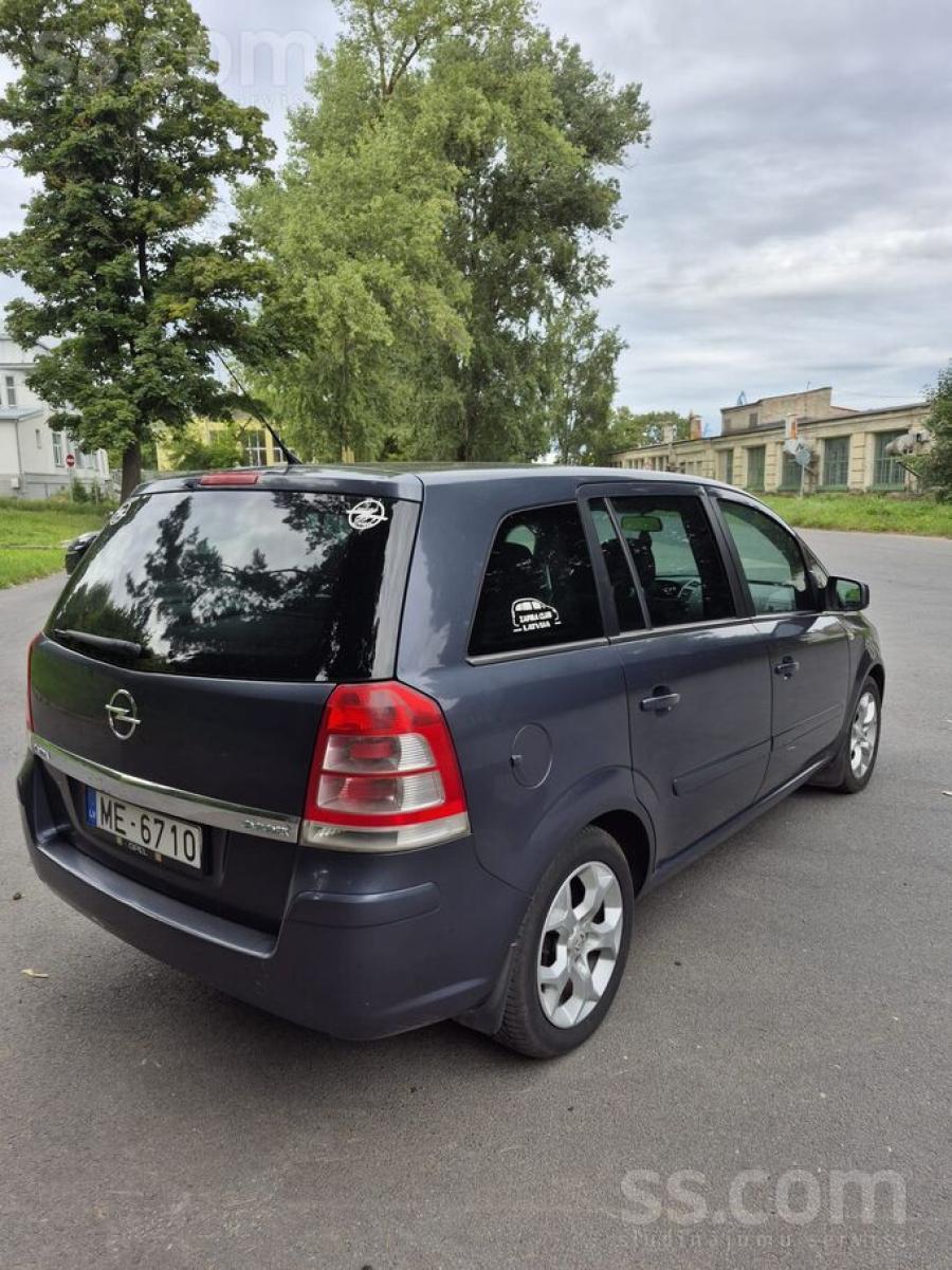 Zils Opel Zafira 2011 Rīga, ar dzinēja tilpumu 1.70 L un nobraukumu 341 tūkst. km par 2200 €, foto 6 vietnē AUTOMOTO.COM.LV