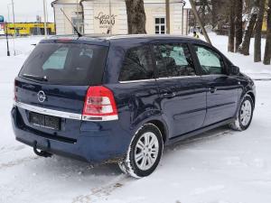 Blue Opel Zafira 2012 in Utena, with an engine capacity of 1.70 L and mileage of 250 thousand km for 3650 €, photo 4 on AUTOMOTO.COM.LV