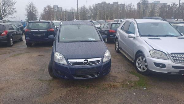 Blue Opel Zafira 2012 in Kedainiai, with an engine capacity of 1.70 L and mileage of 214 thousand km for 2950 €, photo 1 on AUTOMOTO.COM.LV