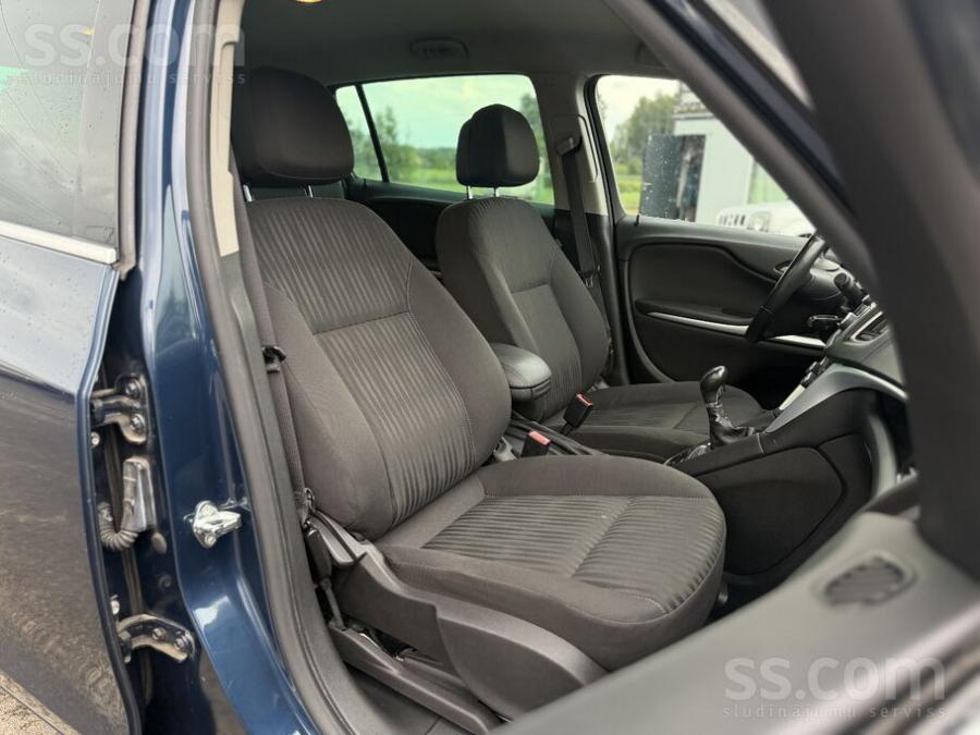 Zils Opel Zafira 2012 Ogre, ar dzinēja tilpumu 2.00 L un nobraukumu 262 tūkst. km par 5650 €, foto 19 vietnē AUTOMOTO.COM.LV