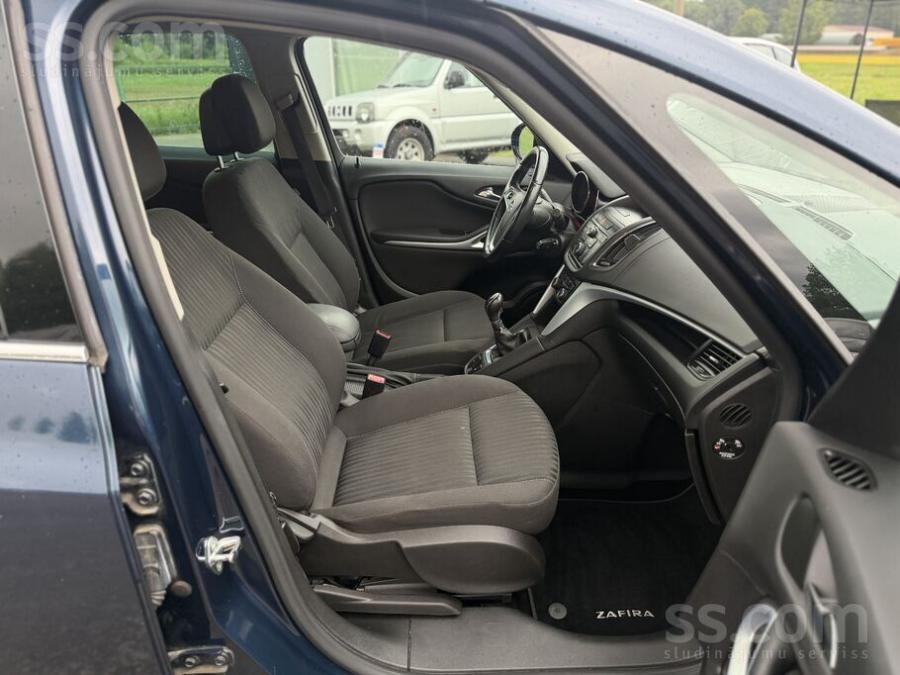 Zils Opel Zafira 2012 Ogre, ar dzinēja tilpumu 2.00 L un nobraukumu 262 tūkst. km par 5650 €, foto 20 vietnē AUTOMOTO.COM.LV