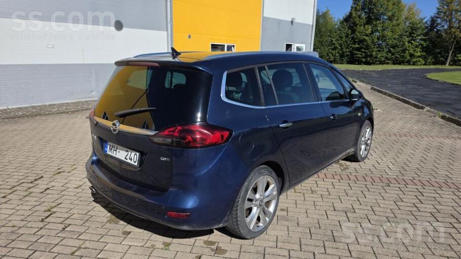 Zils Opel Zafira 2013 Saldus, ar dzinēja tilpumu 2.00 L un nobraukumu 363 tūkst. km par 5600 €, foto 4 vietnē AUTOMOTO.COM.LV